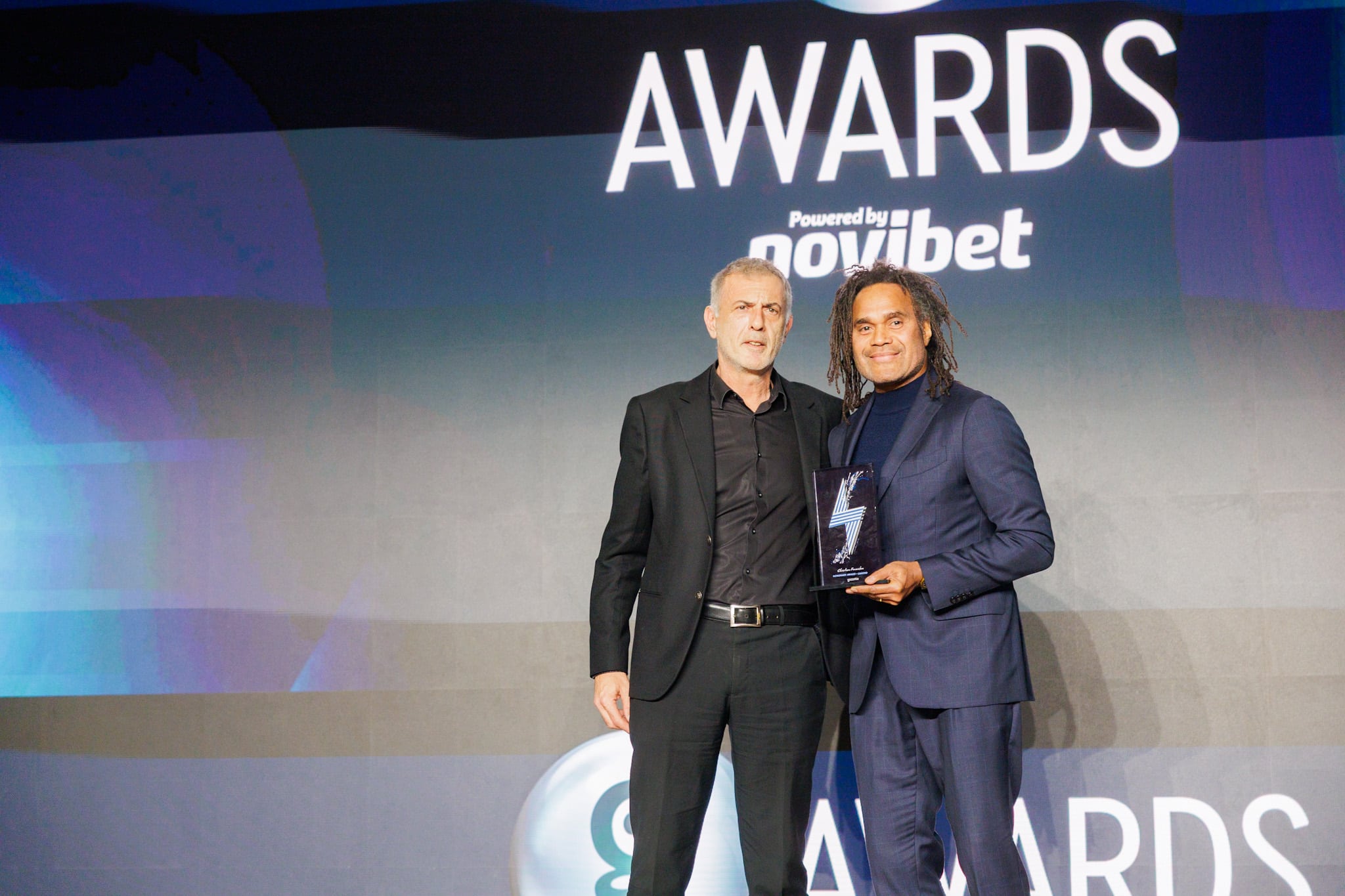 Gazzetta Awards 2025: Ο Μώραλης απένειμε το βραβείο «Legend» στον ...